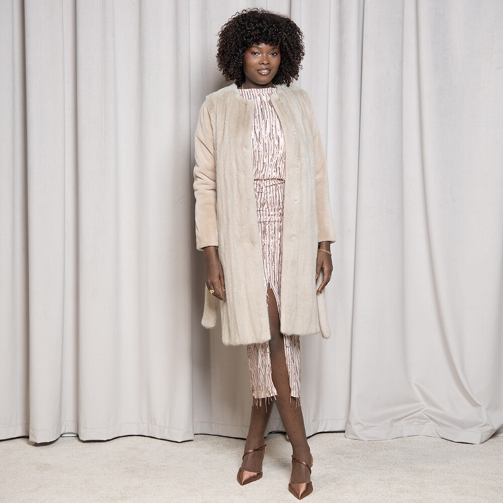 Haina blana naturala vizon cu cordon, nude, 90cm